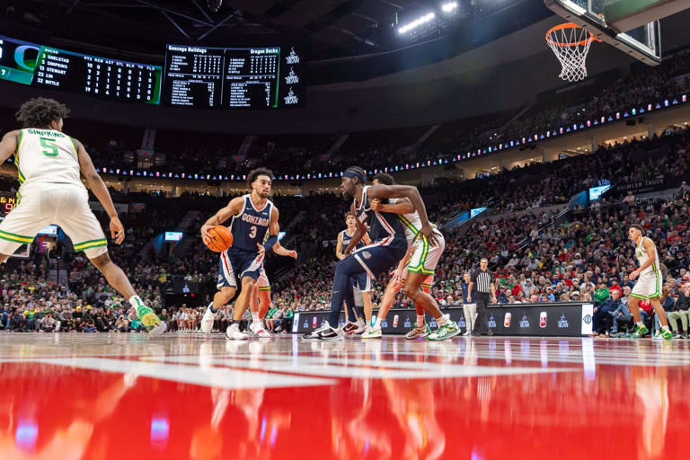 Nate Bittle scores season-high 28 points in Oregon’s 91-82 loss to Gonzaga