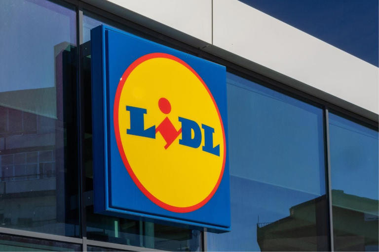 Lidl’s £9.99 cordless desk lamp doubles as a clock, alarm and study ...