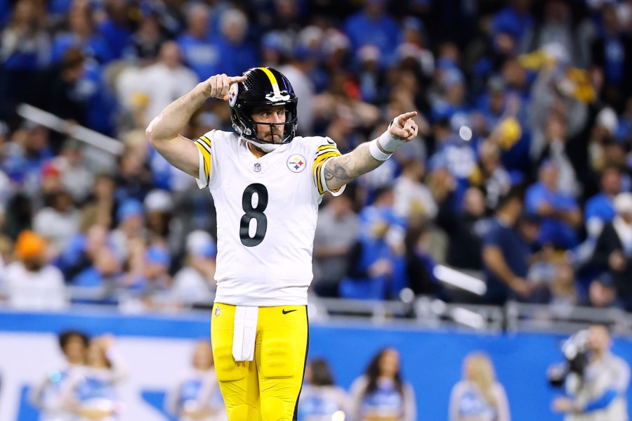 Chicago Bears clinch playoff berth after Lions lose to Steelers