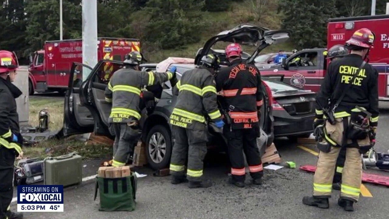 Police: Child hospitalized after suspect vehicle runs red light in ...