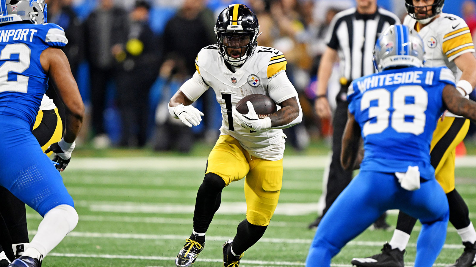 Steelers’ Kenneth Gainwell ties Lions game at halftime with impossible ...