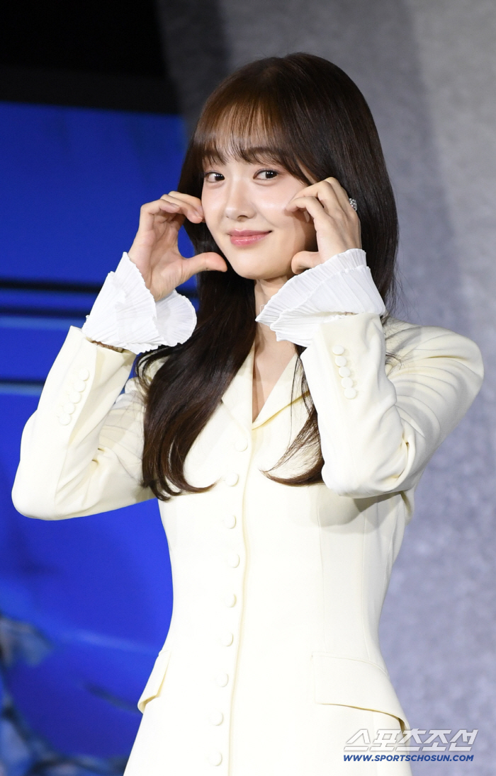 Kim Hyejun, cheek heart