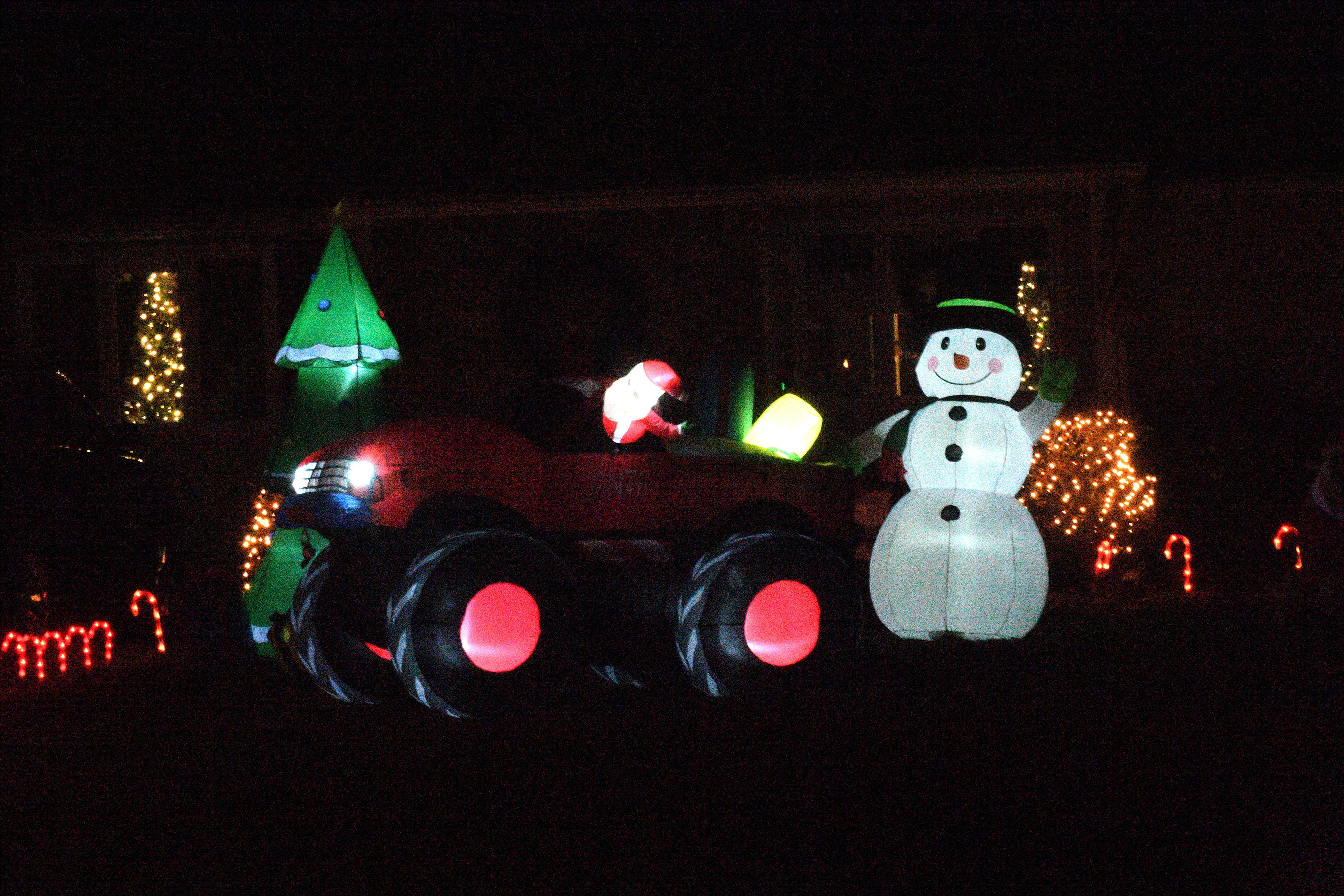 Horoscope today: Each zodiac sign's lucky day, week of Dec. 22, 2025