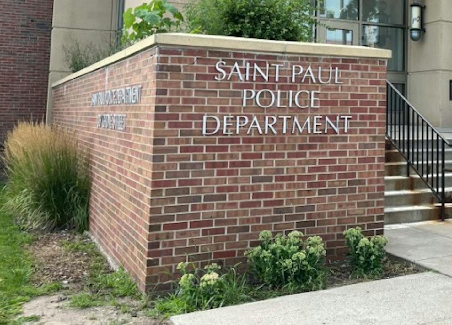 St. Paul police shoot alleged car thief during highway pursuit