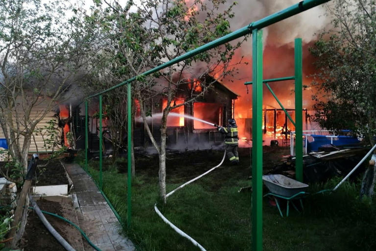 Zelensky pitches three-way peace summit with Trump and Putin