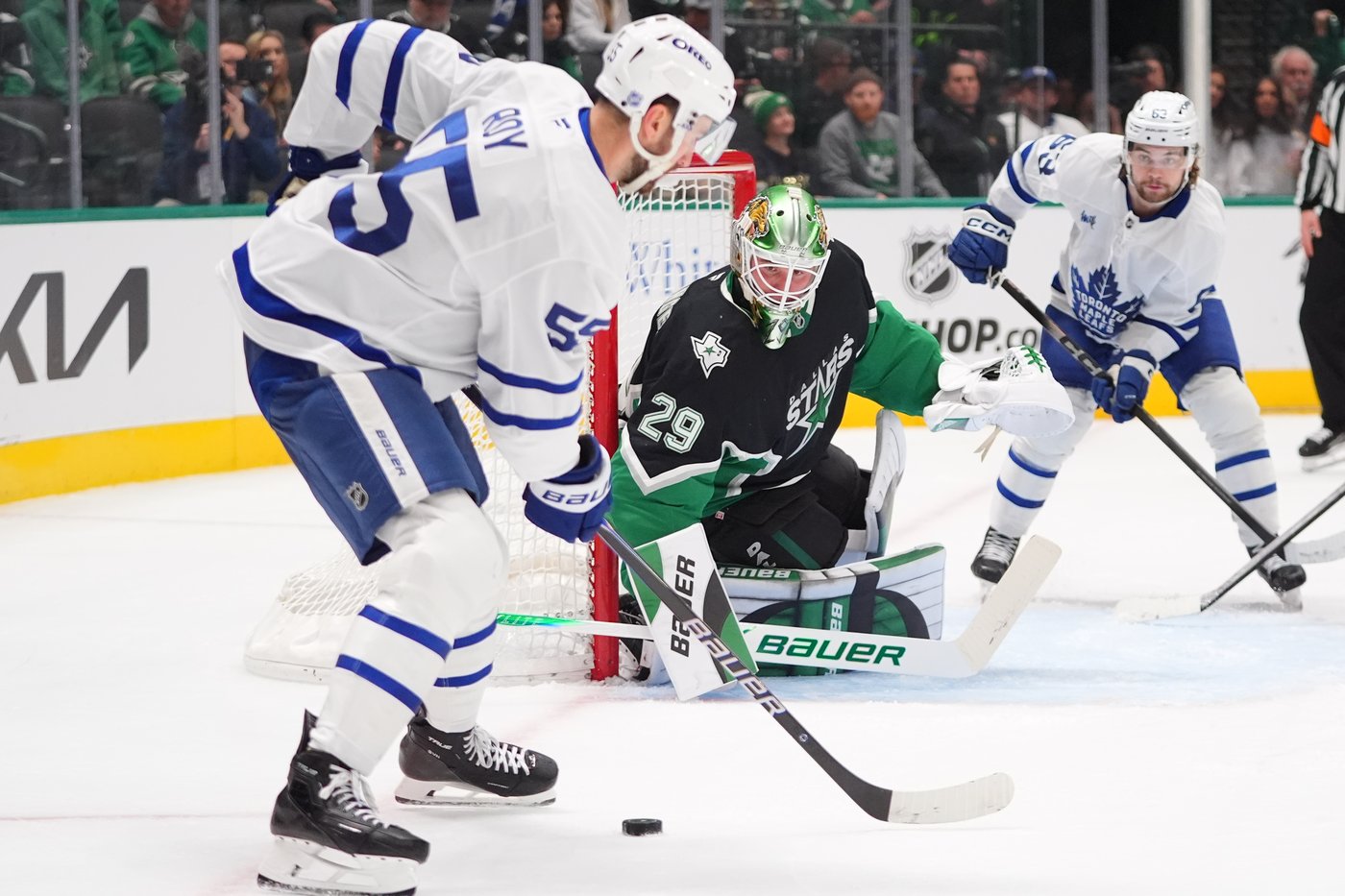 Robertson scores 23rd goal, Oettinger gets 16th win as Stars top Leafs 5-1