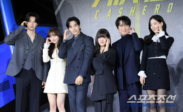 Photo time for the production presentation with Netflix cashier