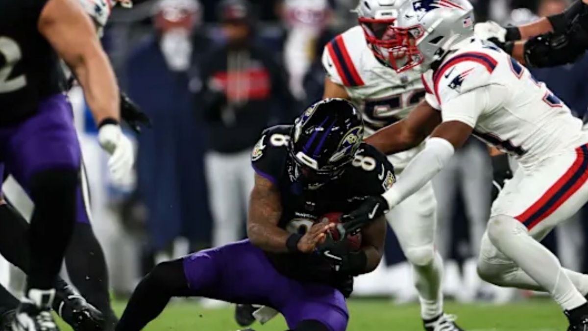 NFL: Craig Woodson's tackle knocks Lamar Jackson out and leaves Ravens ...