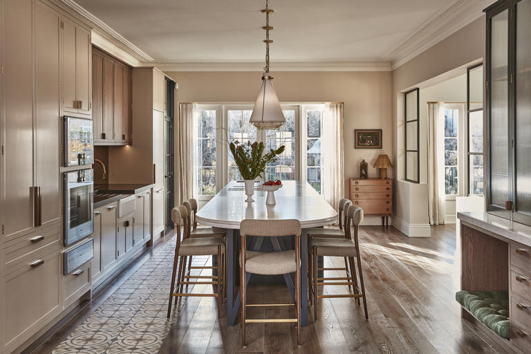 I've only got room for one, so is a dining table or kitchen island more ...