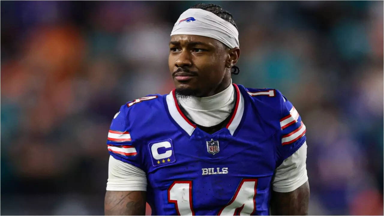 “I was fighting with them”: Patriots WR Stefon Diggs reveals what ...