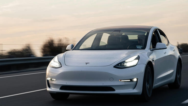 How state laws handle self-driving cars on roads