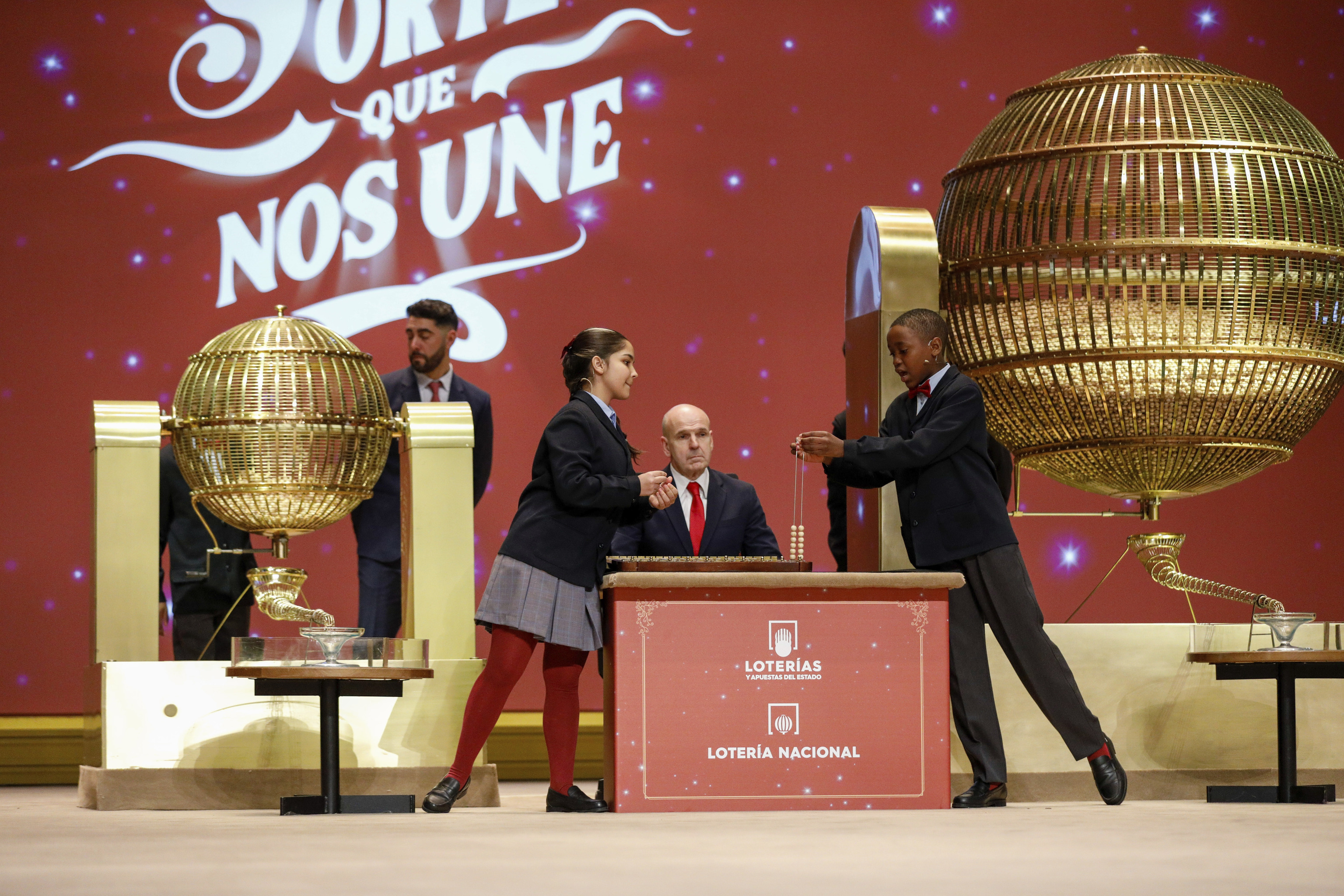 Cazorla reparte 24 millones de un cuarto premio de la Lotería de ...