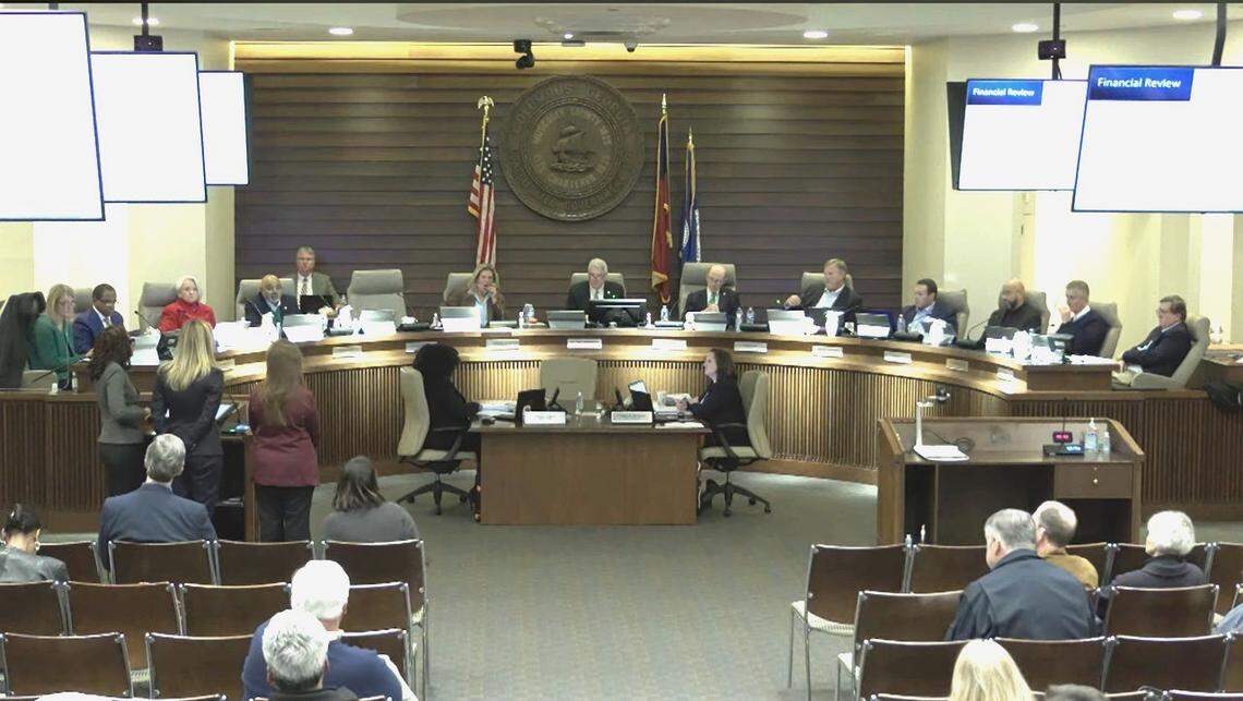 After contentious debate, Columbus Council considers repealing airport ...