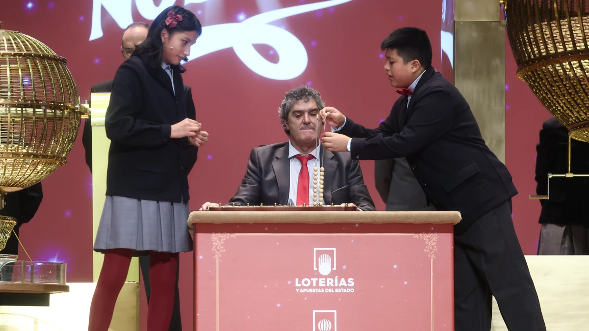 Una administración de Béjar (Salamanca) vende diez décimos del 23112 ...