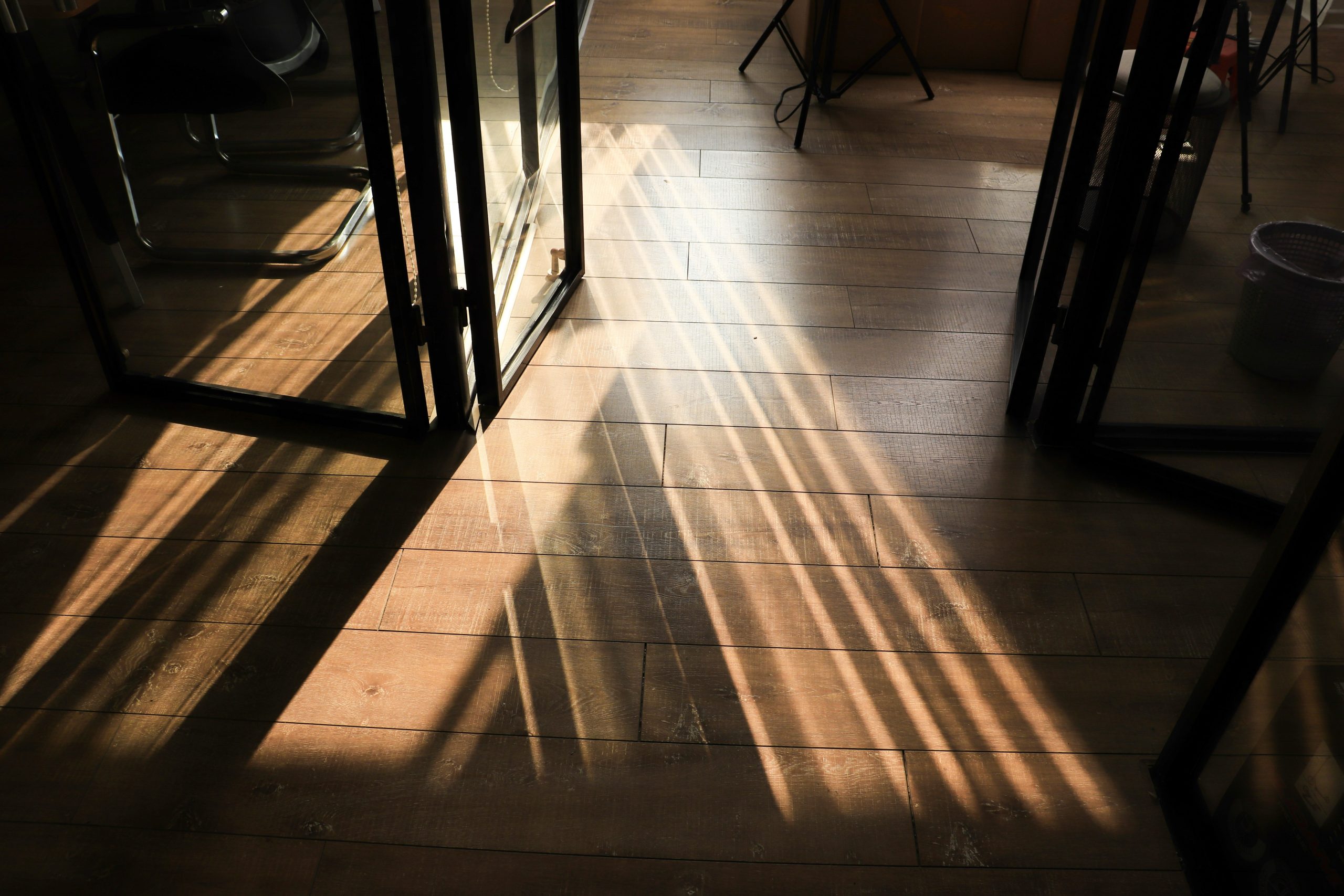 These bad habits damage your wooden floors