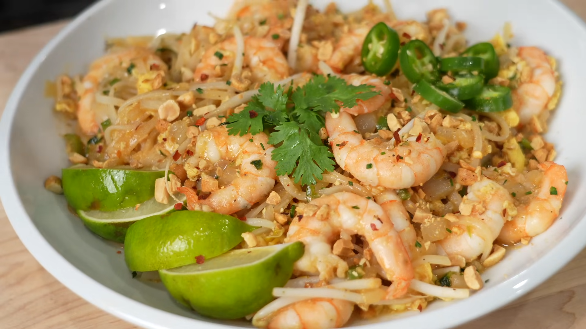 How to make restaurant-style shrimp pad Thai in one pan