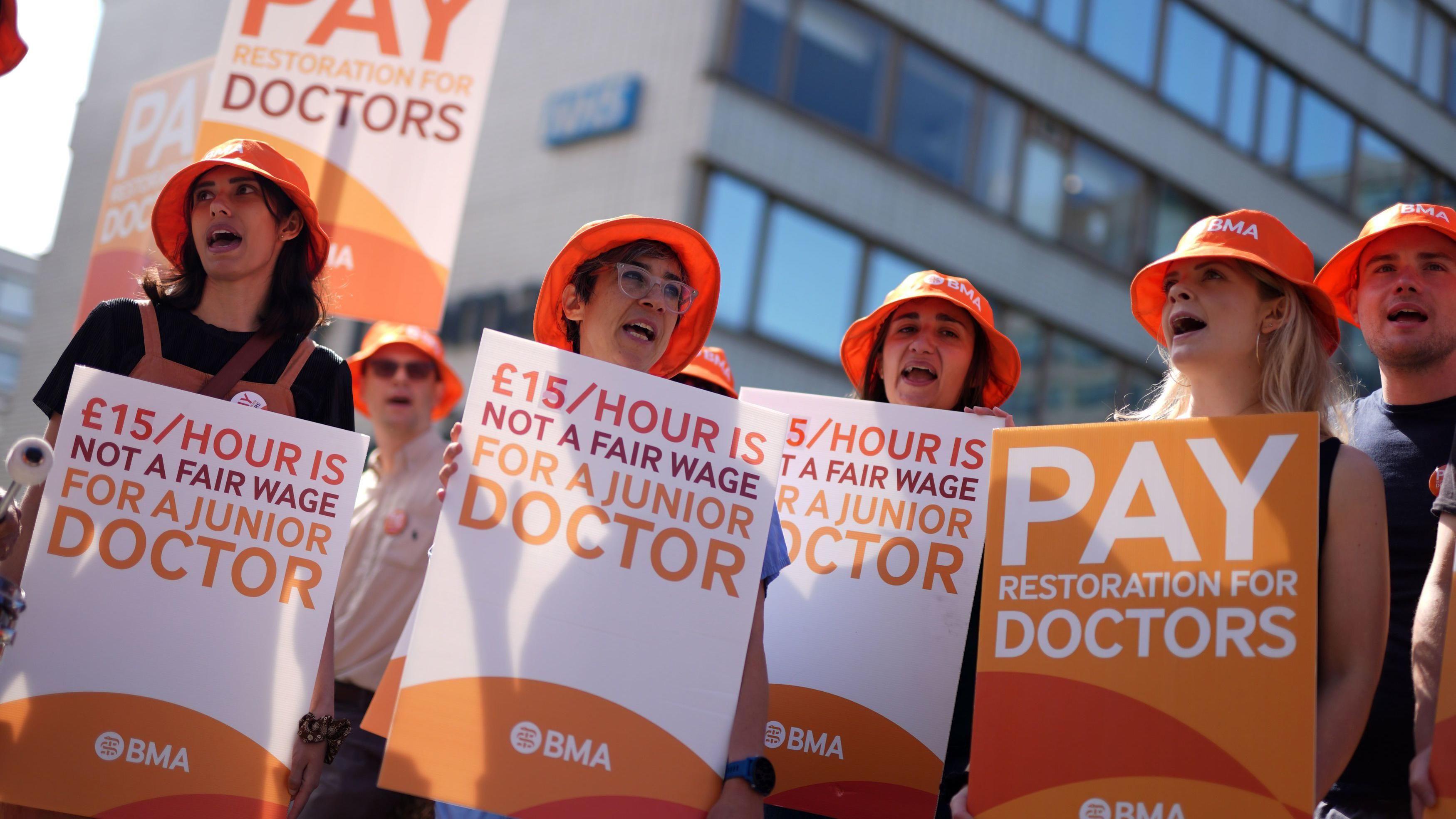 Gray 'aims to avoid resident doctors strike' as negotiations continue