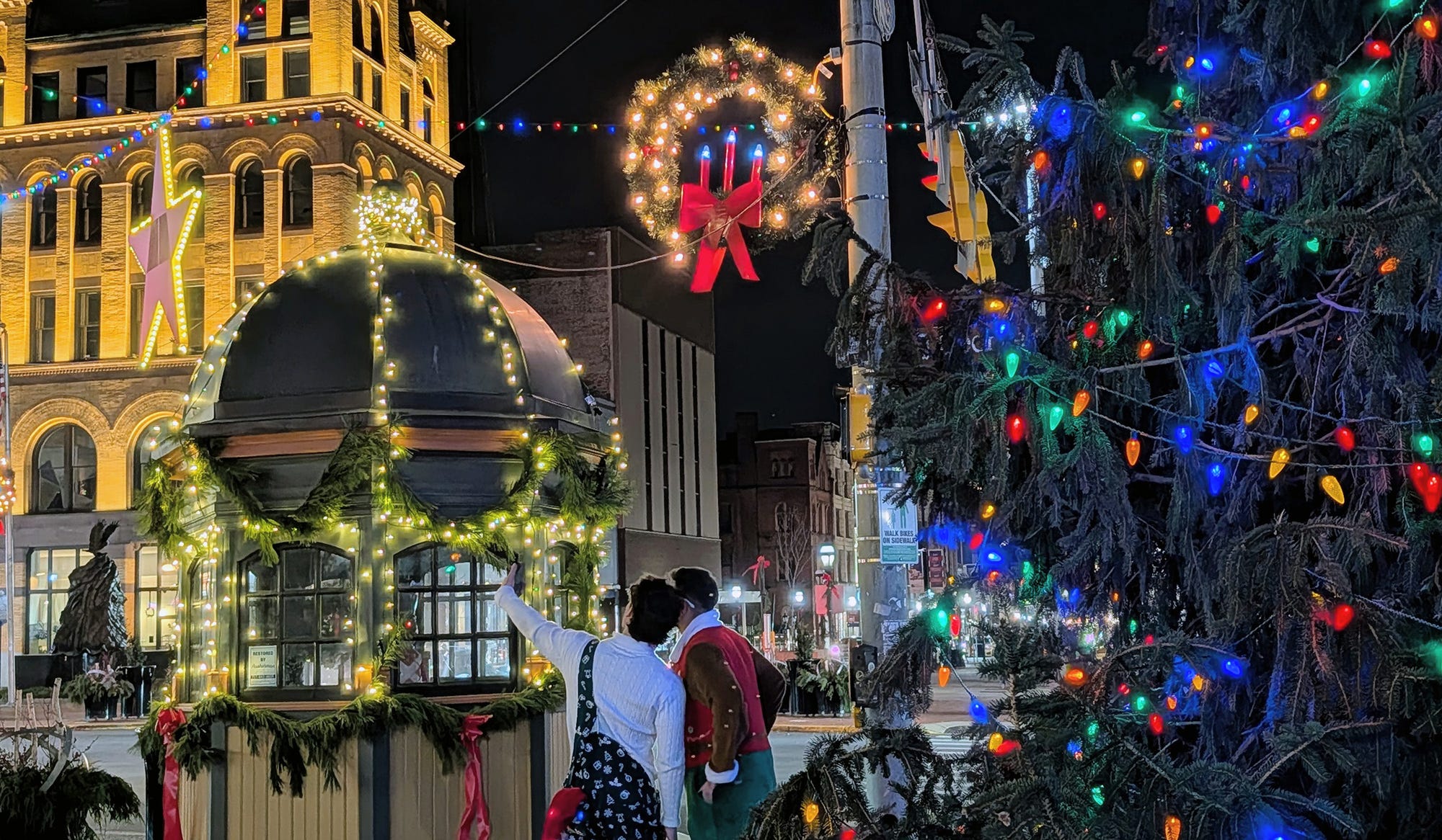 Lights of York’s Christmas past & present shine on Continental Square