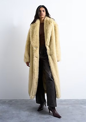 Gap, Abercrombie & Fitch and Topshop are back! Here's 17 pieces mid ...