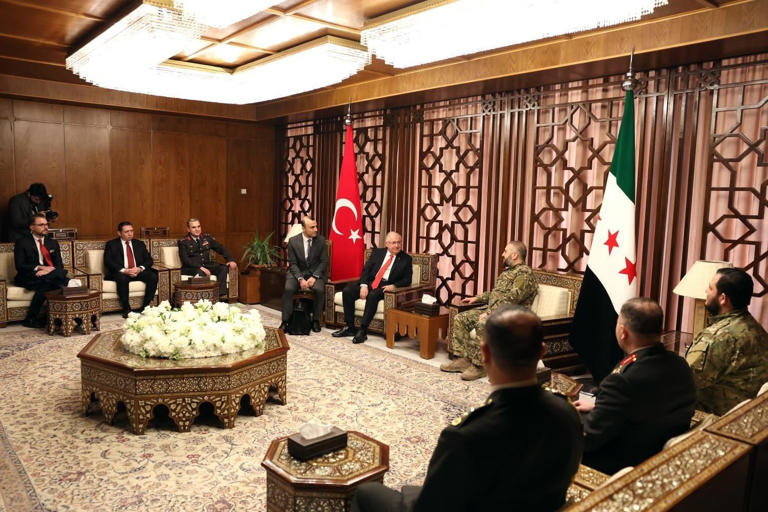 Milli Savunma Bakanı Güler, Suriyeli mevkidaşı Ebu Kasra ile bir araya ...