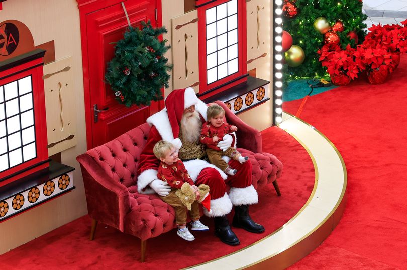 Santa sacked from shopping centre after 'slapping' naughty kid but ...