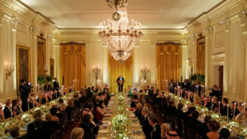 NYT “트럼프 2.0, 제왕적 대통령제 새 차원으로”