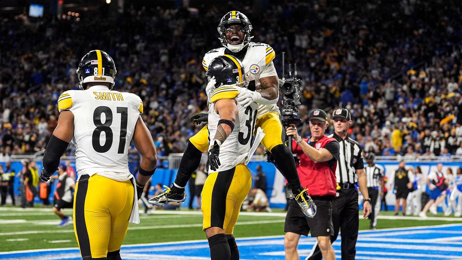 Steelers duo Jaylen Warren, Kenneth Gainwell achieve feat not seen in ...