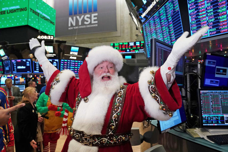 The rally reborn: Santa Claus comes knocking at street’s year-end party