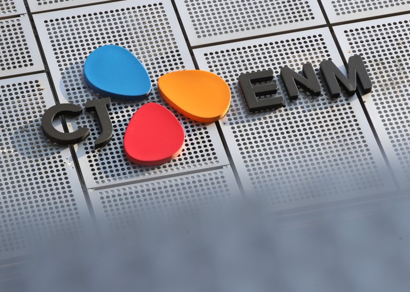 CJ ENM, 제작 여건 개선·IP 부가사업 키우는 스튜디오드래곤 업고 내년 장밋빛 전망