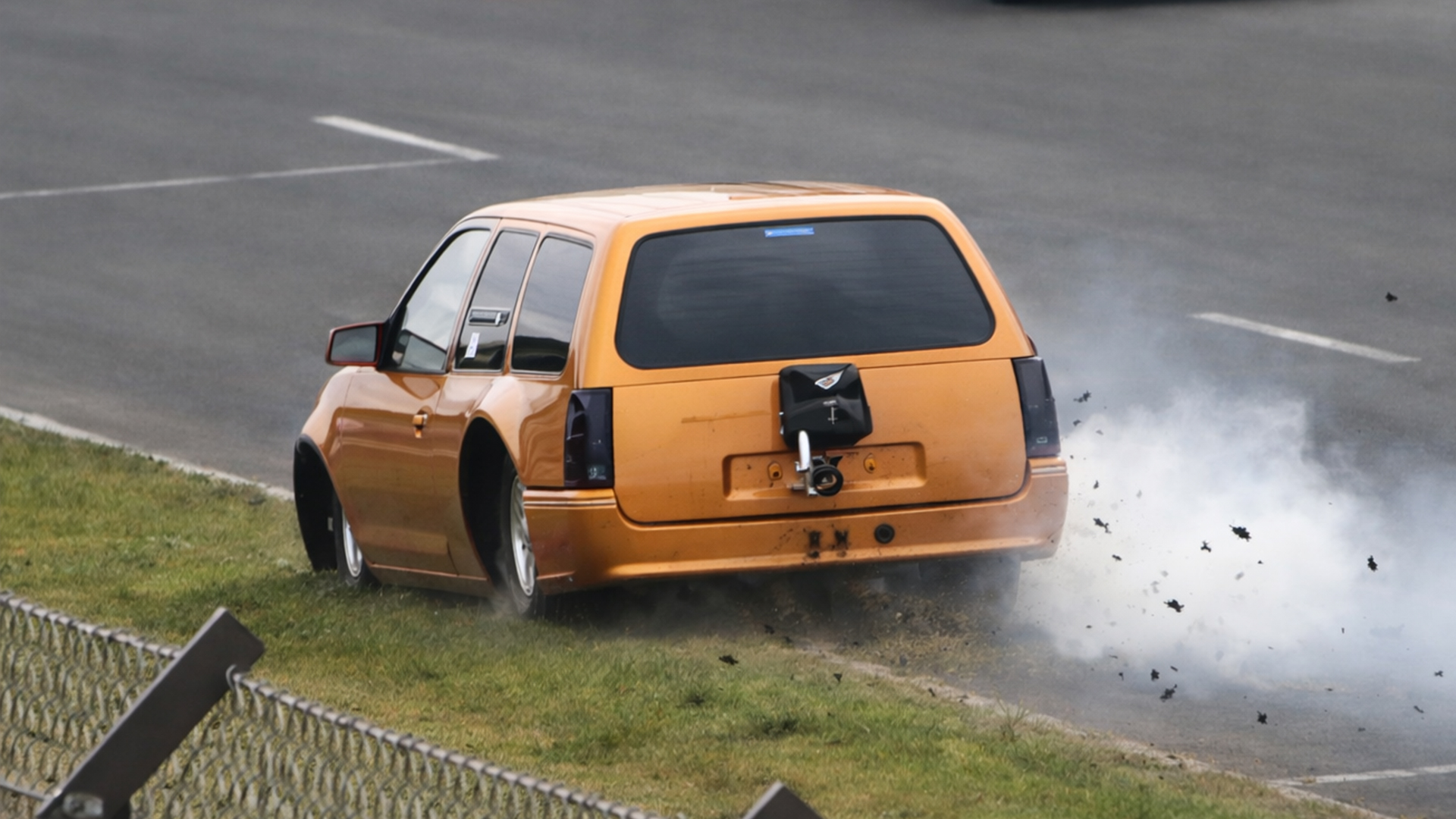 Opel Turbo Tire Explosion at 150 kmh