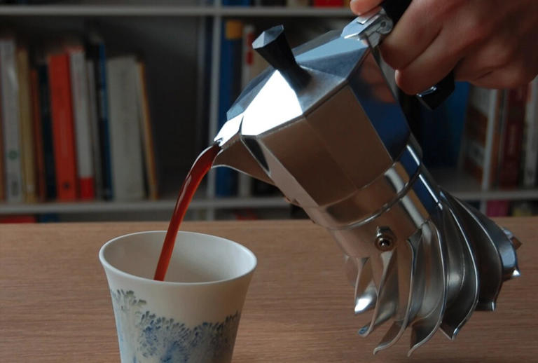 Parece una cafetera normal, pero promete funcionar el doble de rápido y ...