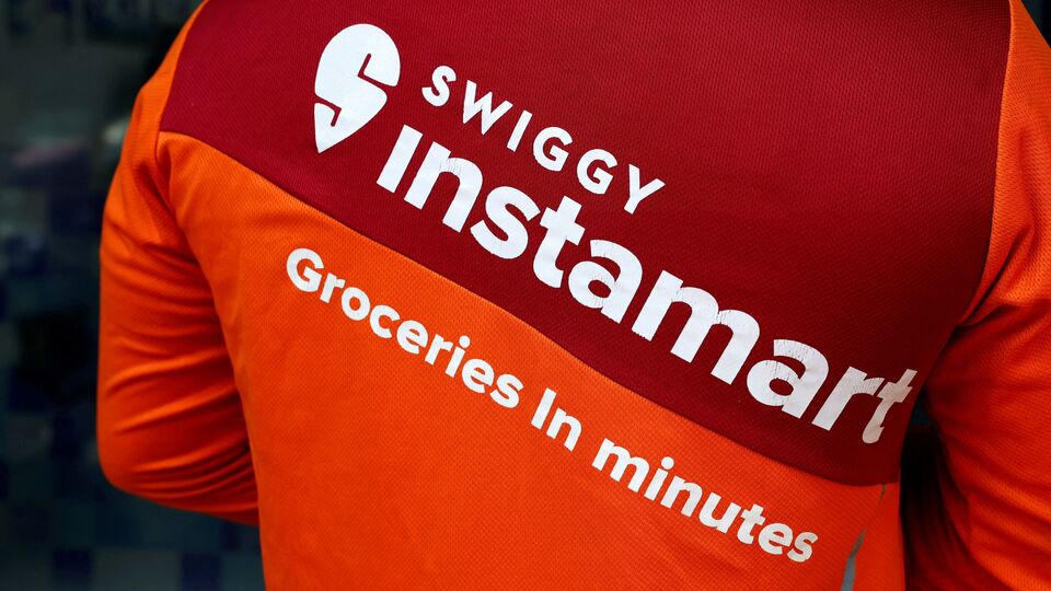 Instamart orders 2025: From ₹10 buys to ₹4.3 lakh single-cart iPhone ...