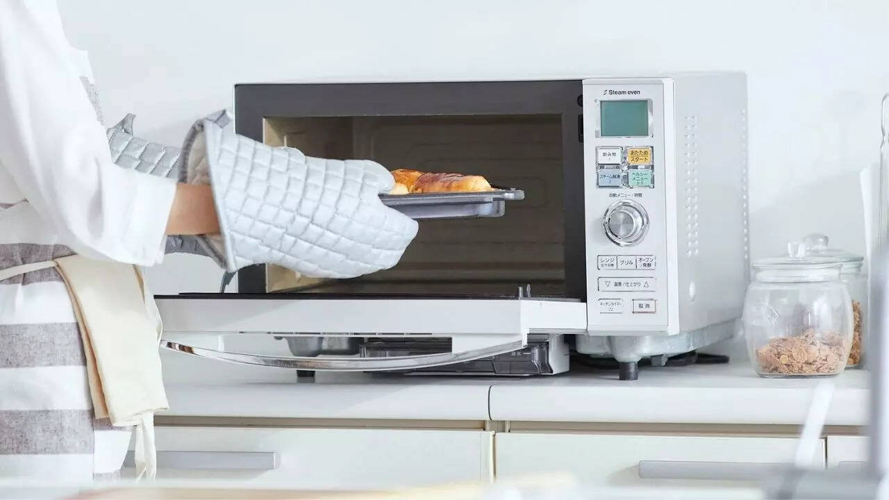 From microwave oven to bubble wrap: 7 everyday items that were invented ...