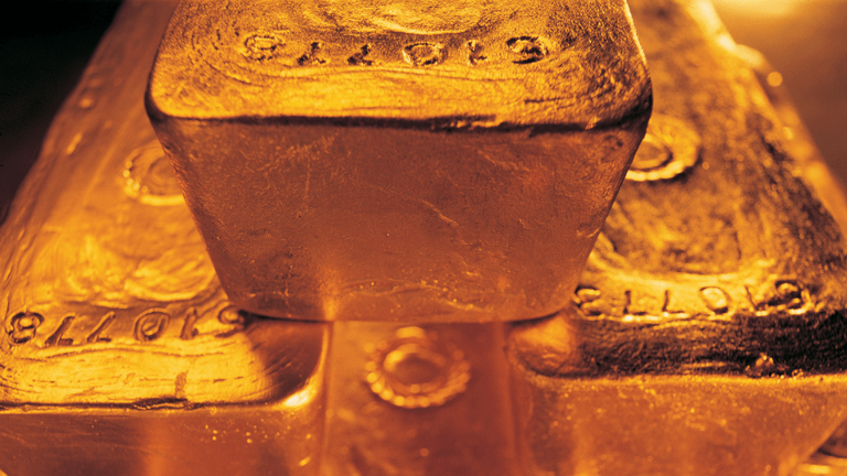 Gold price skyrockets to all-time high amid interest rate cuts