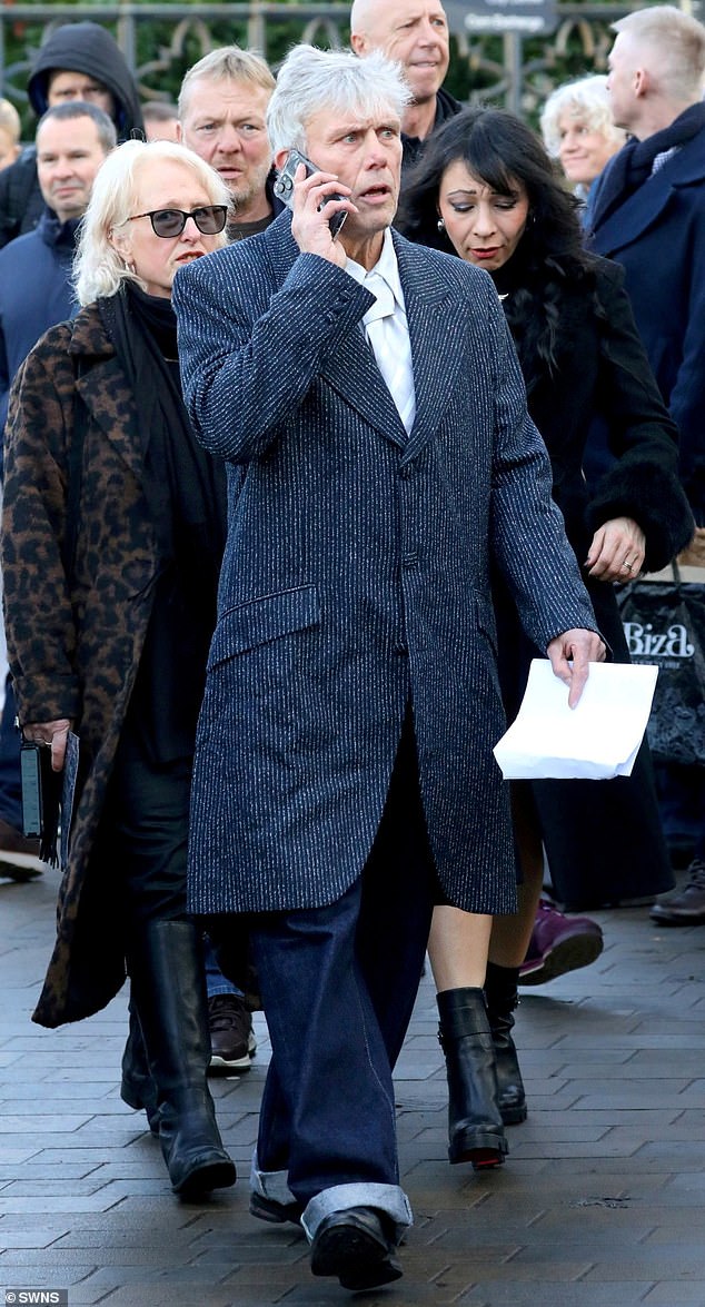 Stars say goodbye to Mani with David Beckham, Liam Gallagher and Paul ...