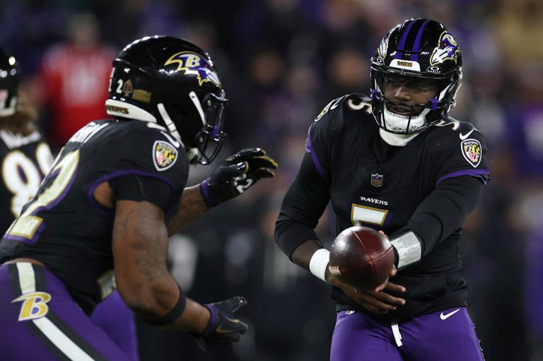 John Harbaugh gives worrying update on Lamar Jackson's back injury