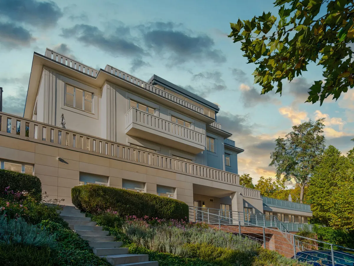 Vinice, mramor i basketbal. Zakladatel AAA Auto prodal jednu z ...