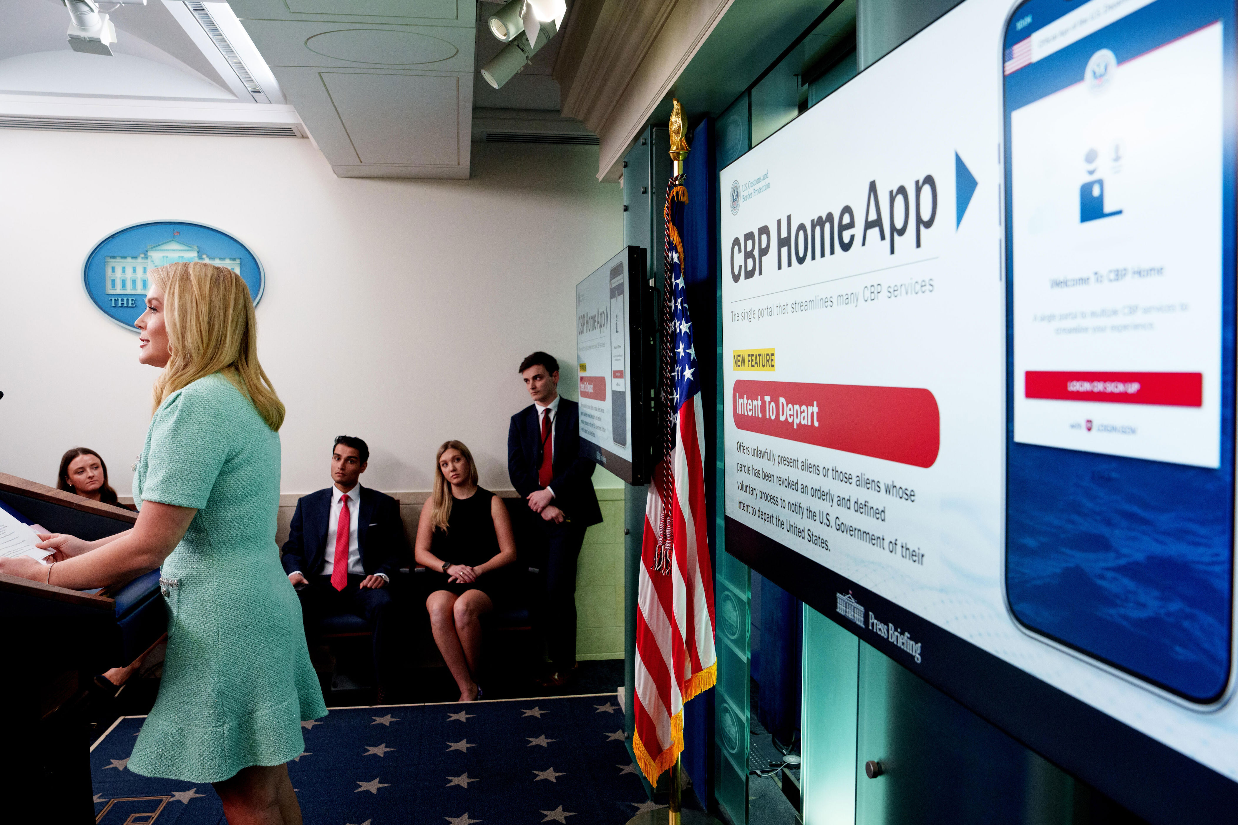 DHS offers undocumented migrants $3,000 if they self-deport by end of 2025