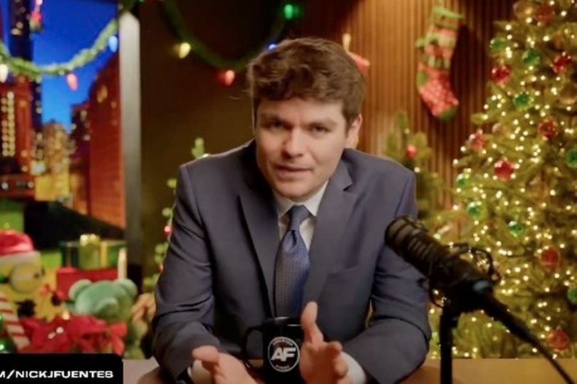 JD Vance finally picks a side in MAGA war after 'race traitor' claim ...