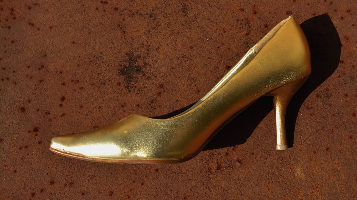 Mutter und Tochter haben "Schuhtick" – Festnahmen