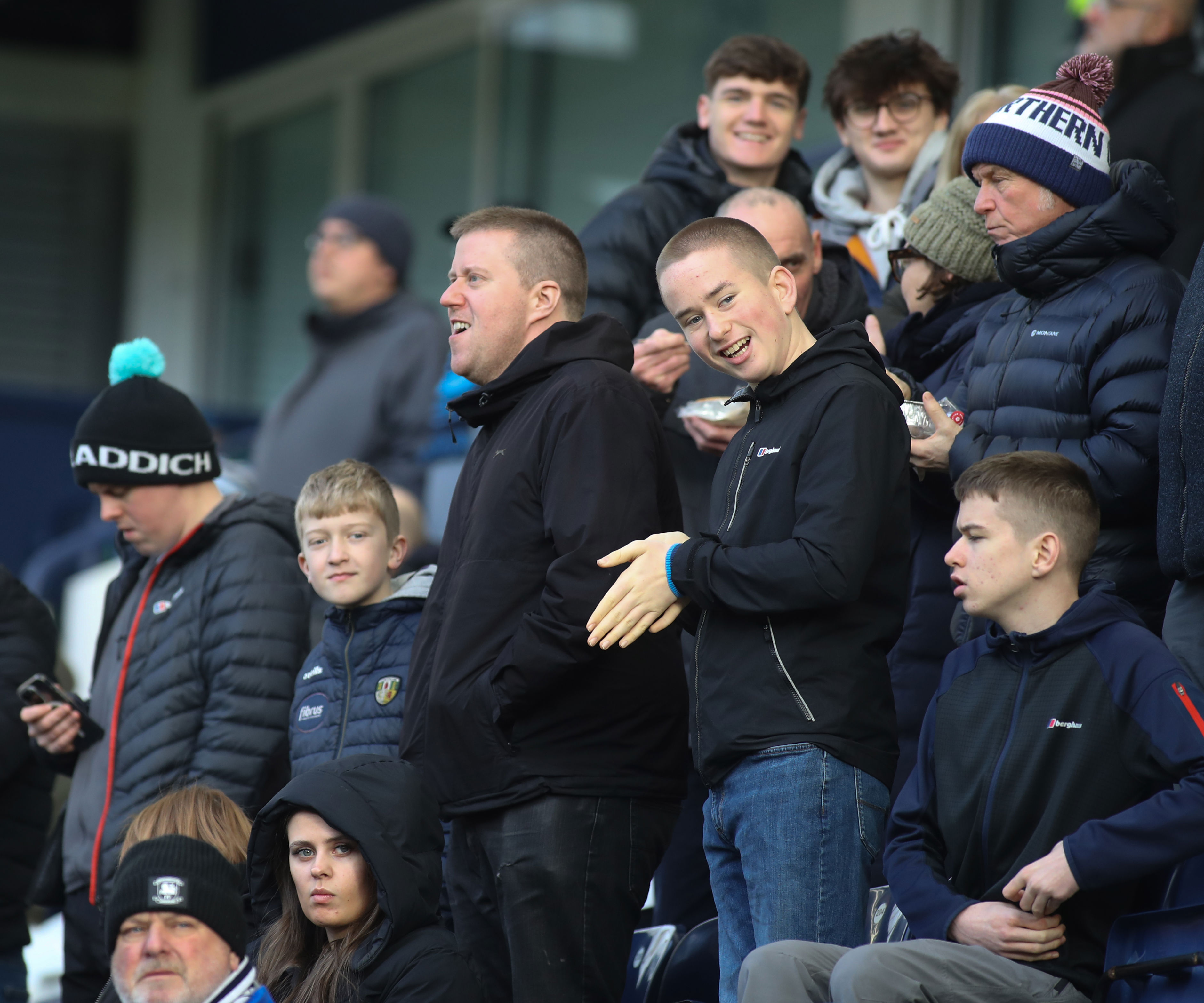 17 fantastic photos of 14,831 Preston North End faithful at Deepdale ...