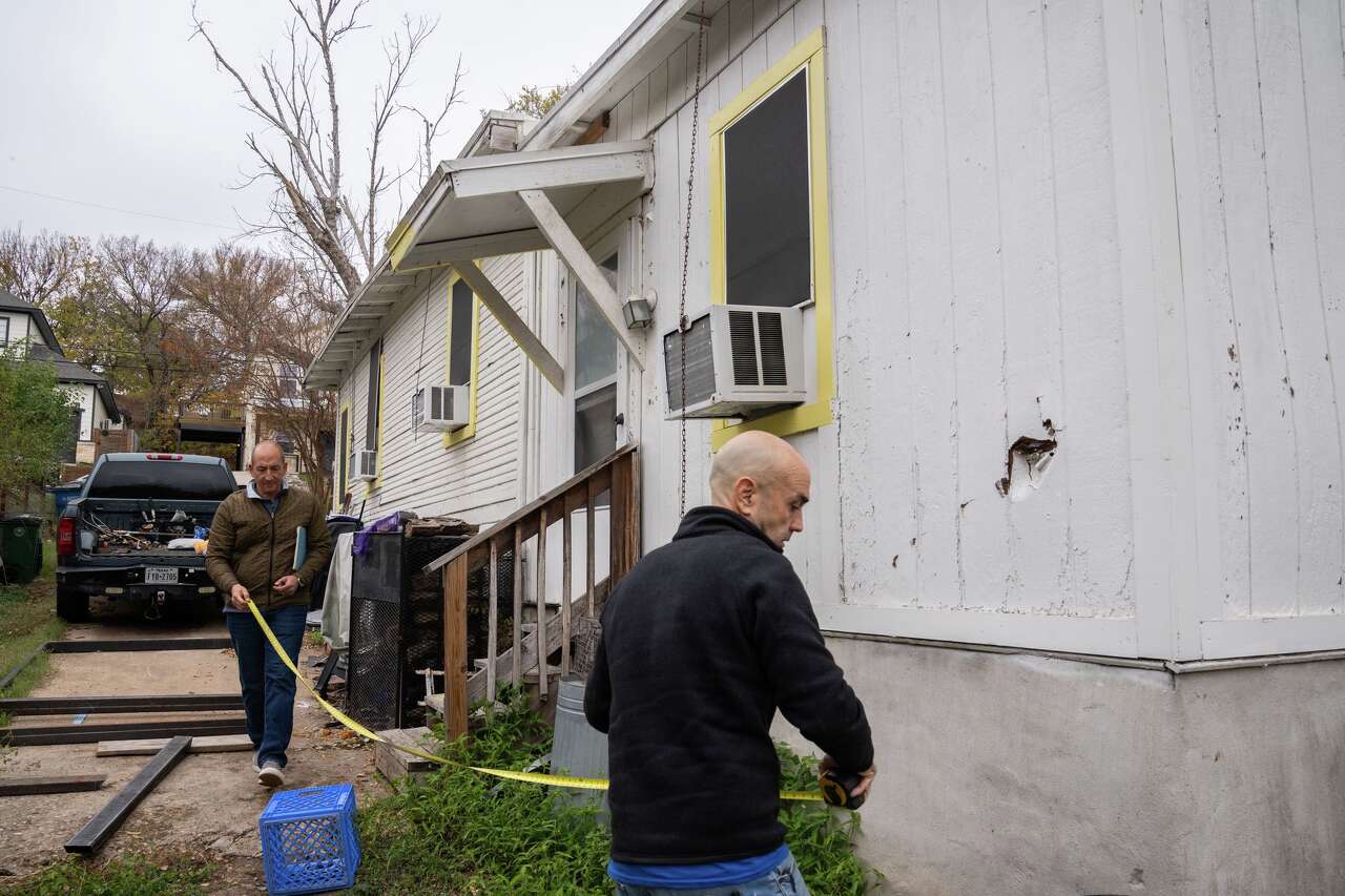 Local companies banding together to repair home of blind East Austinite