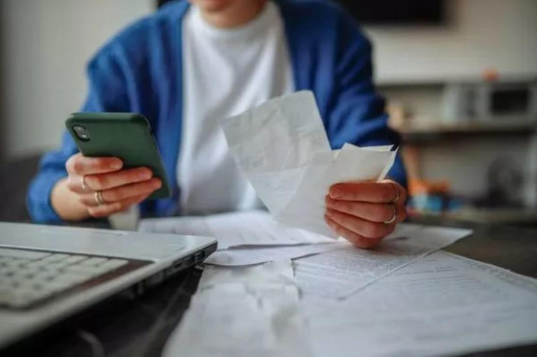 HMRC explains reason UK households missing money from bank accounts ...