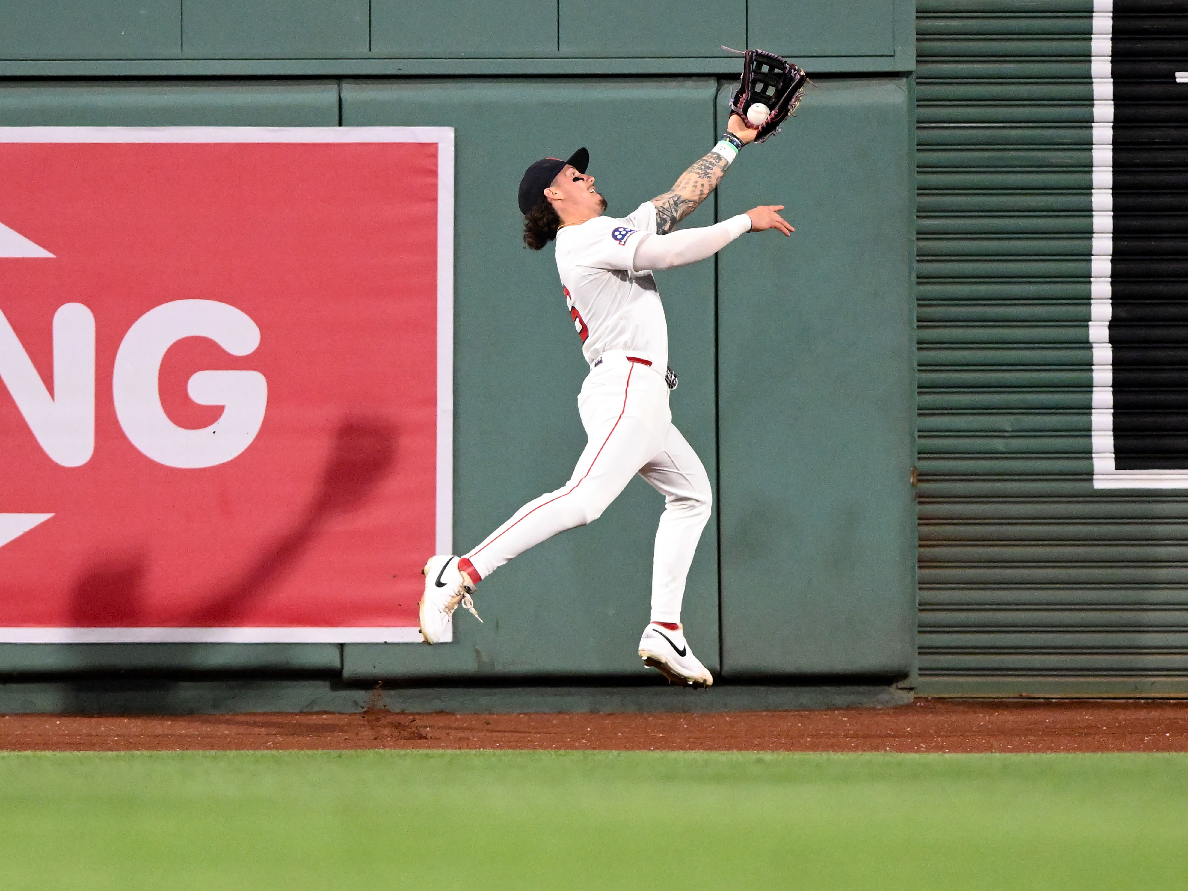 Red Sox predicted to cut ties with All-Star outfielder in trade with Royals