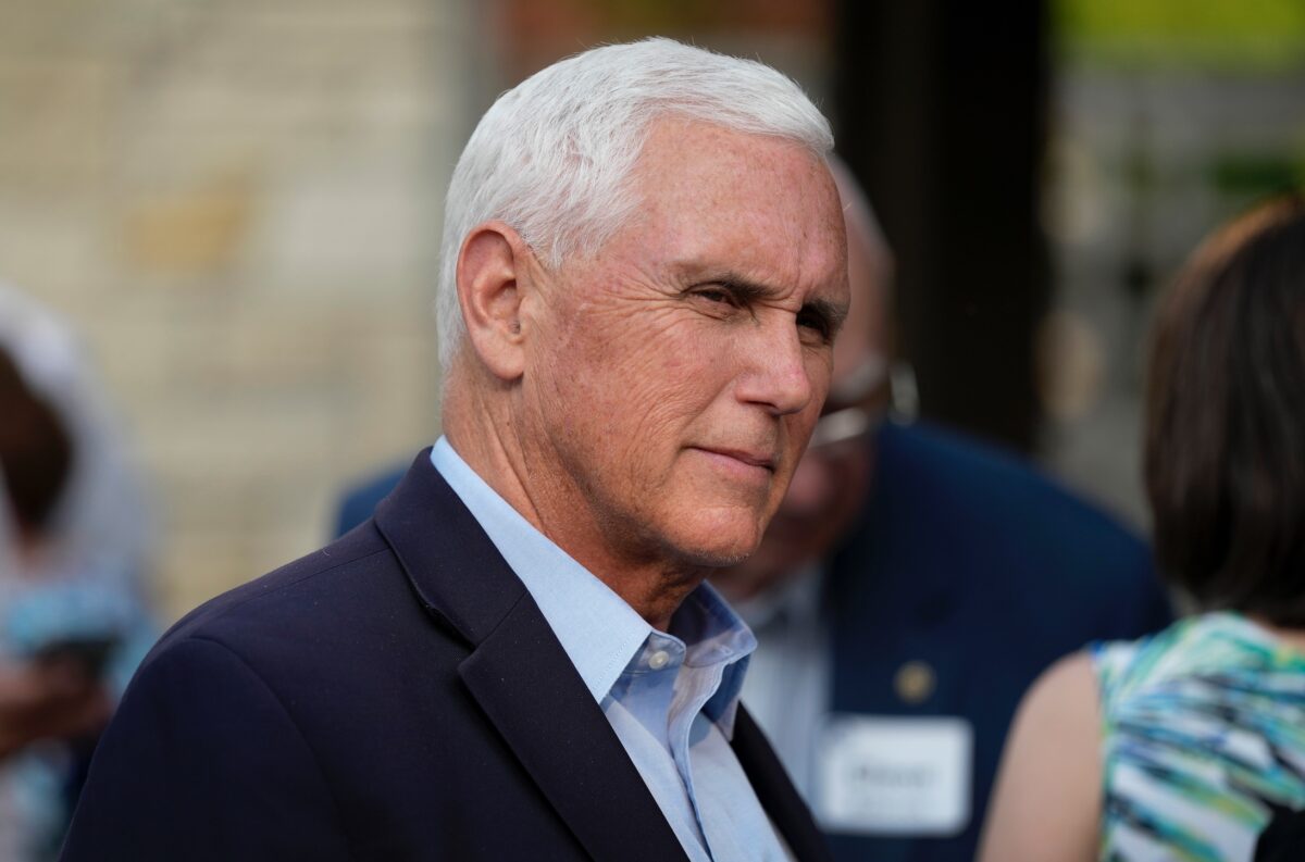 Mike Pence poaching Heritage Foundation staff amid backlash over anti ...