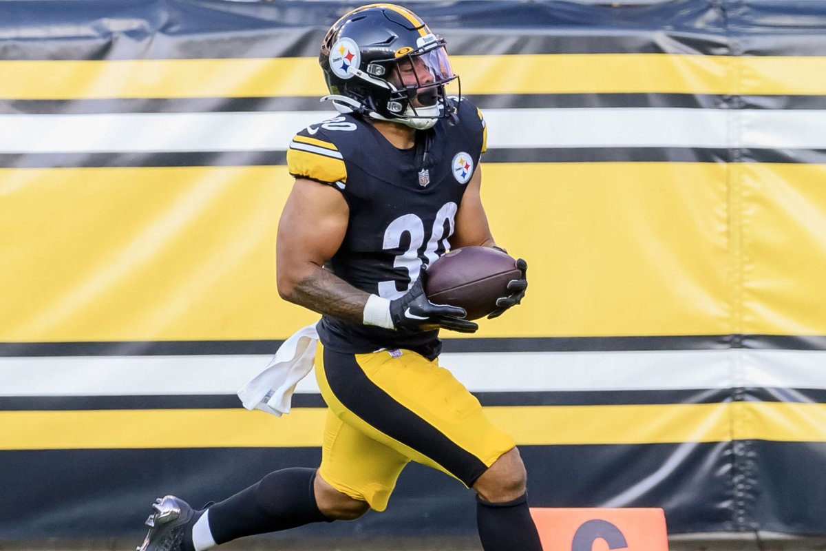 Steelers stifle Lions, take AFC North lead