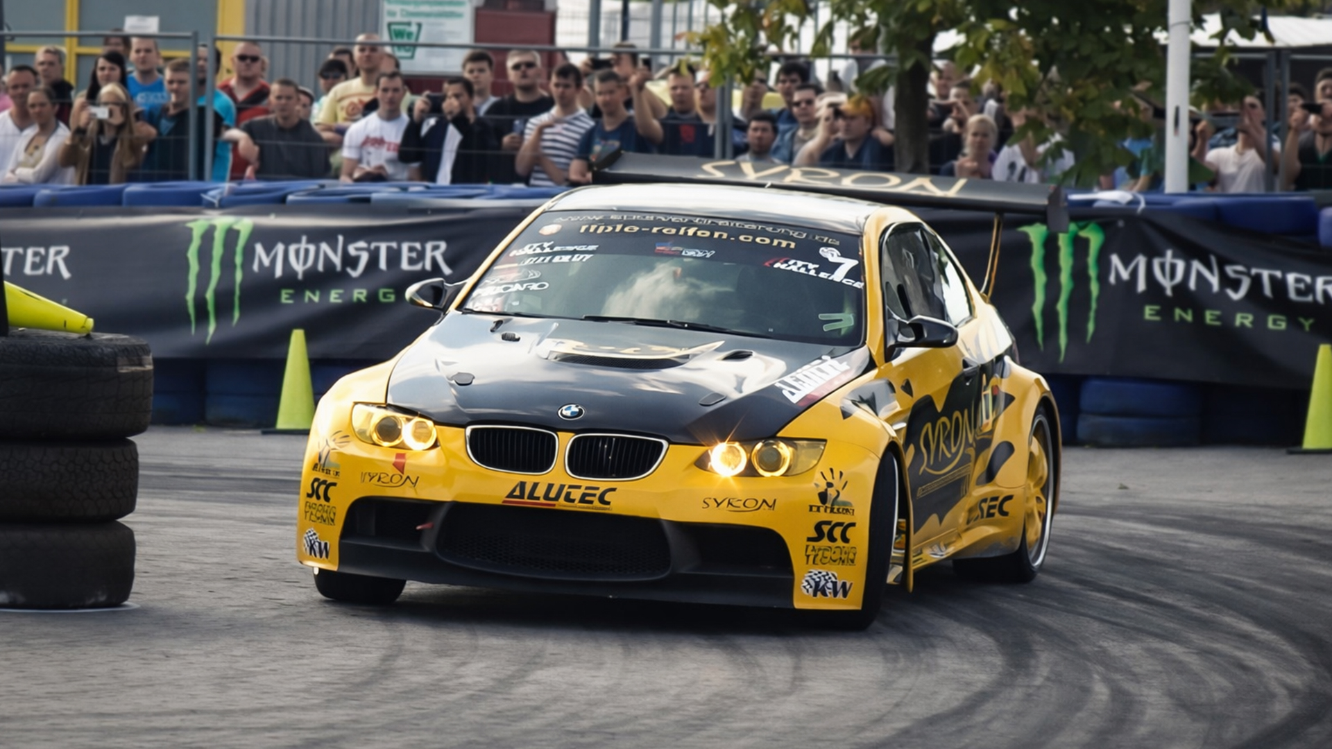 BMW M3 E92 GTR drifting with V8 sound