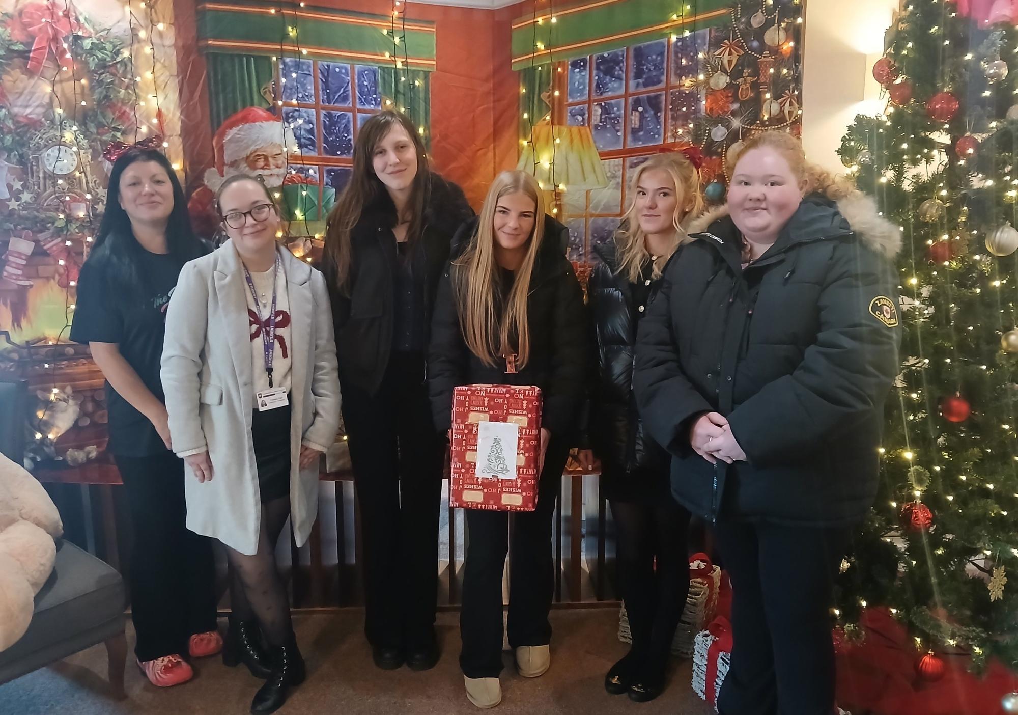 St Benet Biscop students in Bedlington spread Christmas cheer with ...