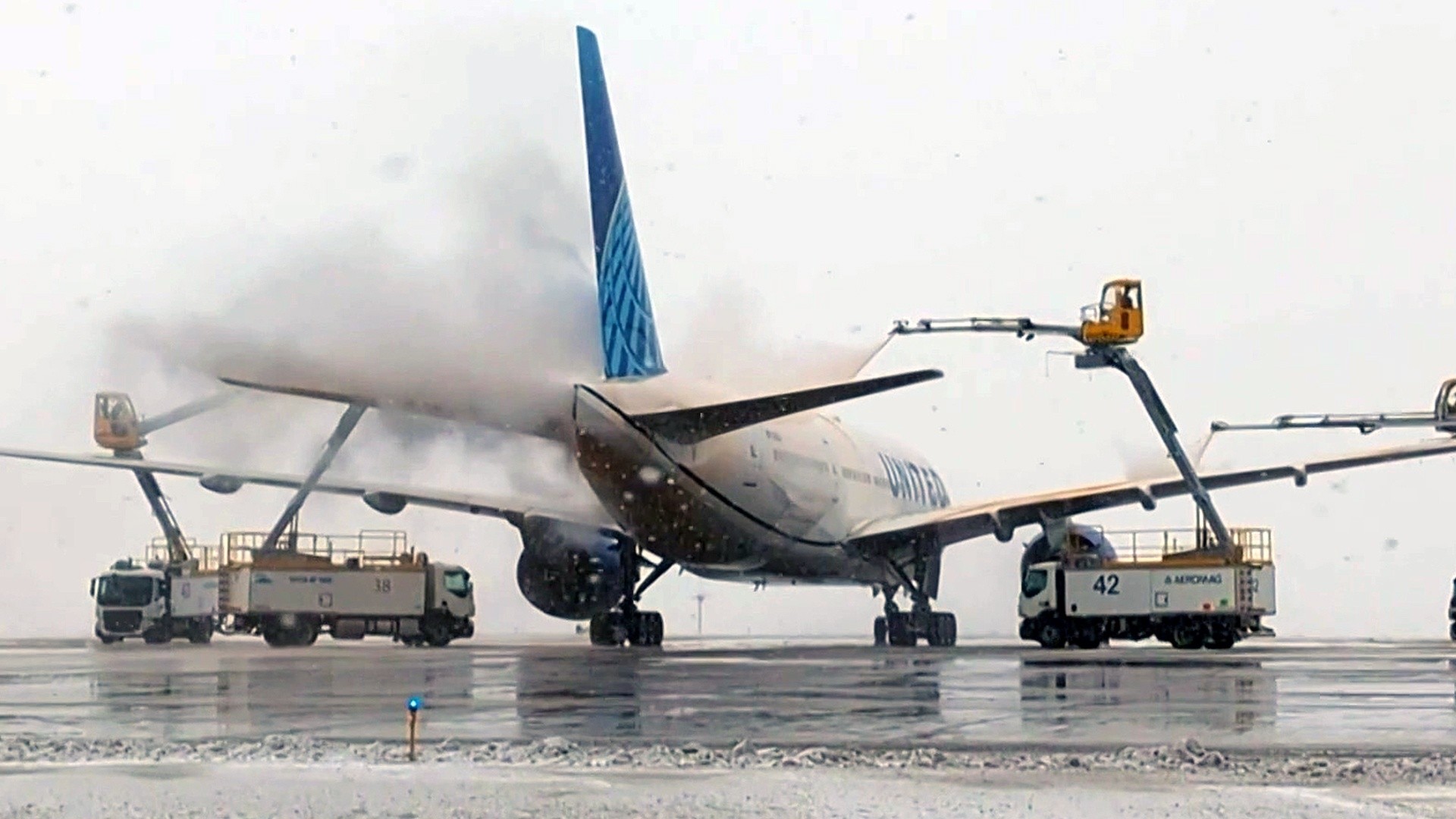 How does plane de-icing work? Get an inside look at the process