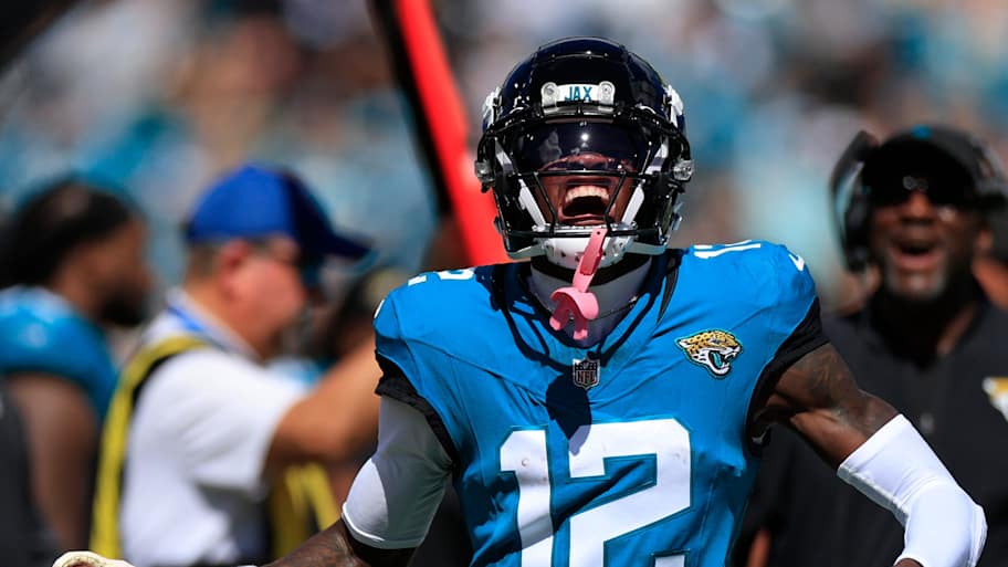 Travis Hunter back in Colorado on crutches as injury recovery continues